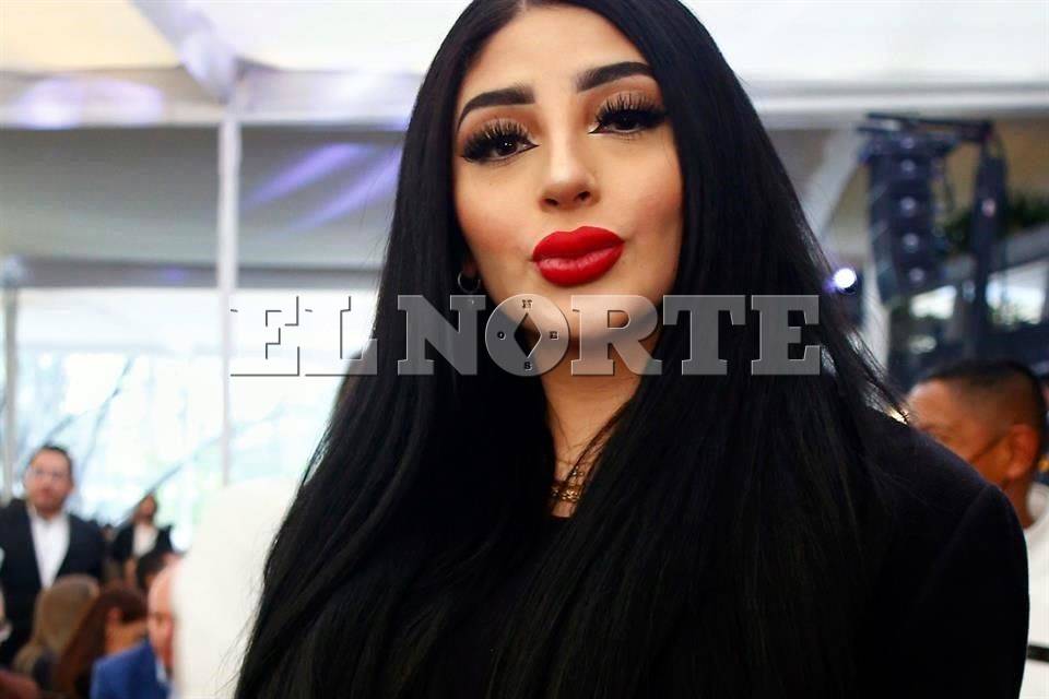 Corean fans en EDC 'La Gatita' con Bellakath y DJ Foxy